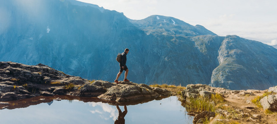 Travel well, travel heart-healthy | Abbott Newsroom